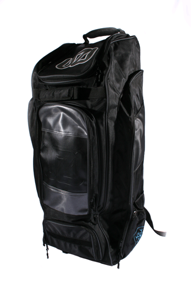 UZI Pro Duffle Bag 2023 – uzisports